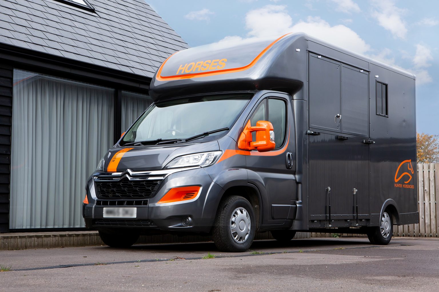 Hunter Horseboxes / Premium Custom Horseboxes made in the UK